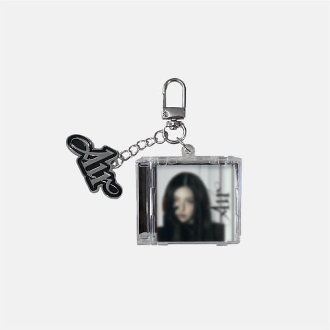 YEJI (ITZY) - [AIR] OFFICIAL MD KEYRING (CD ver.) – kpopalbums.com
